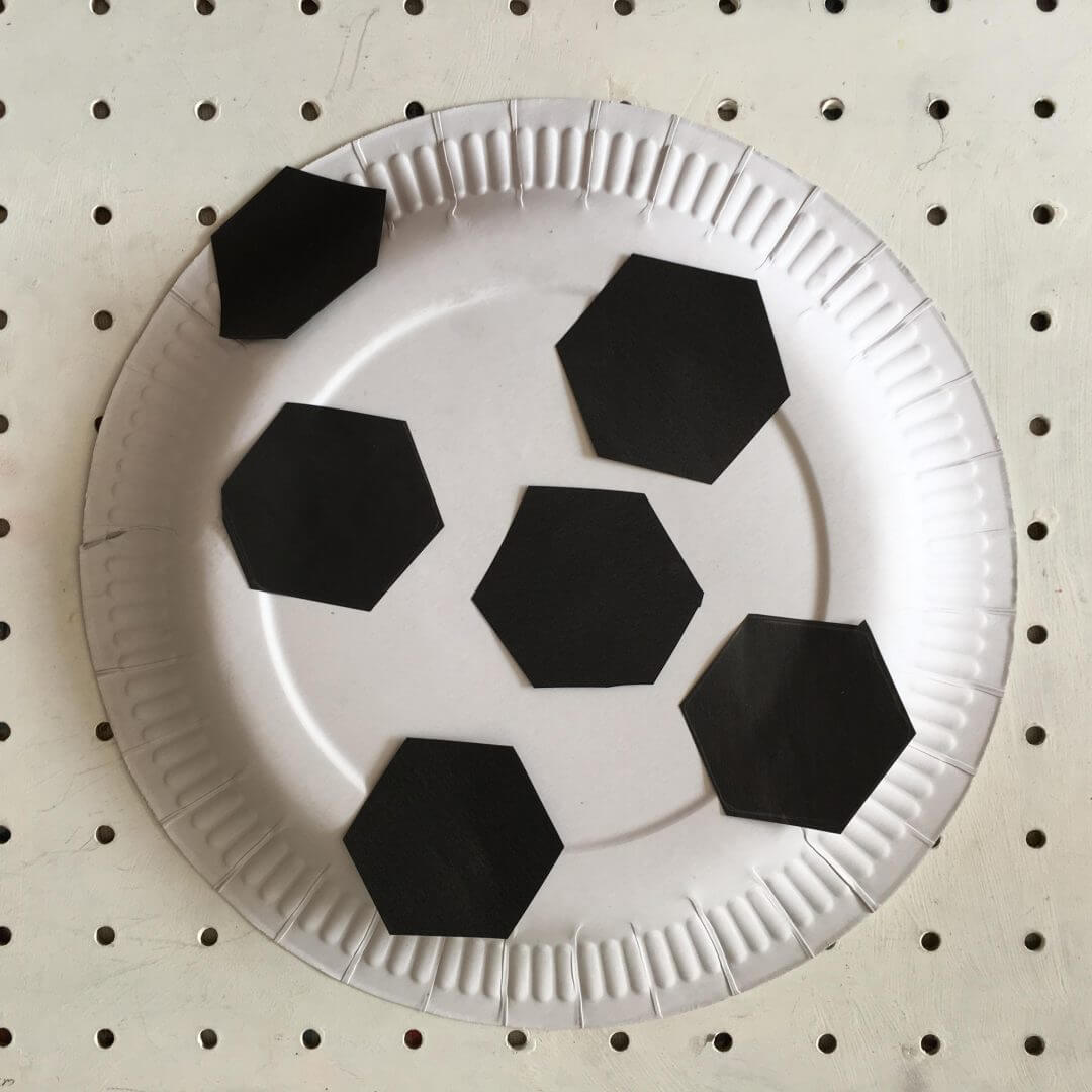 12 Fun Easy Sports Crafts for Kids - Sport DIY Ideas